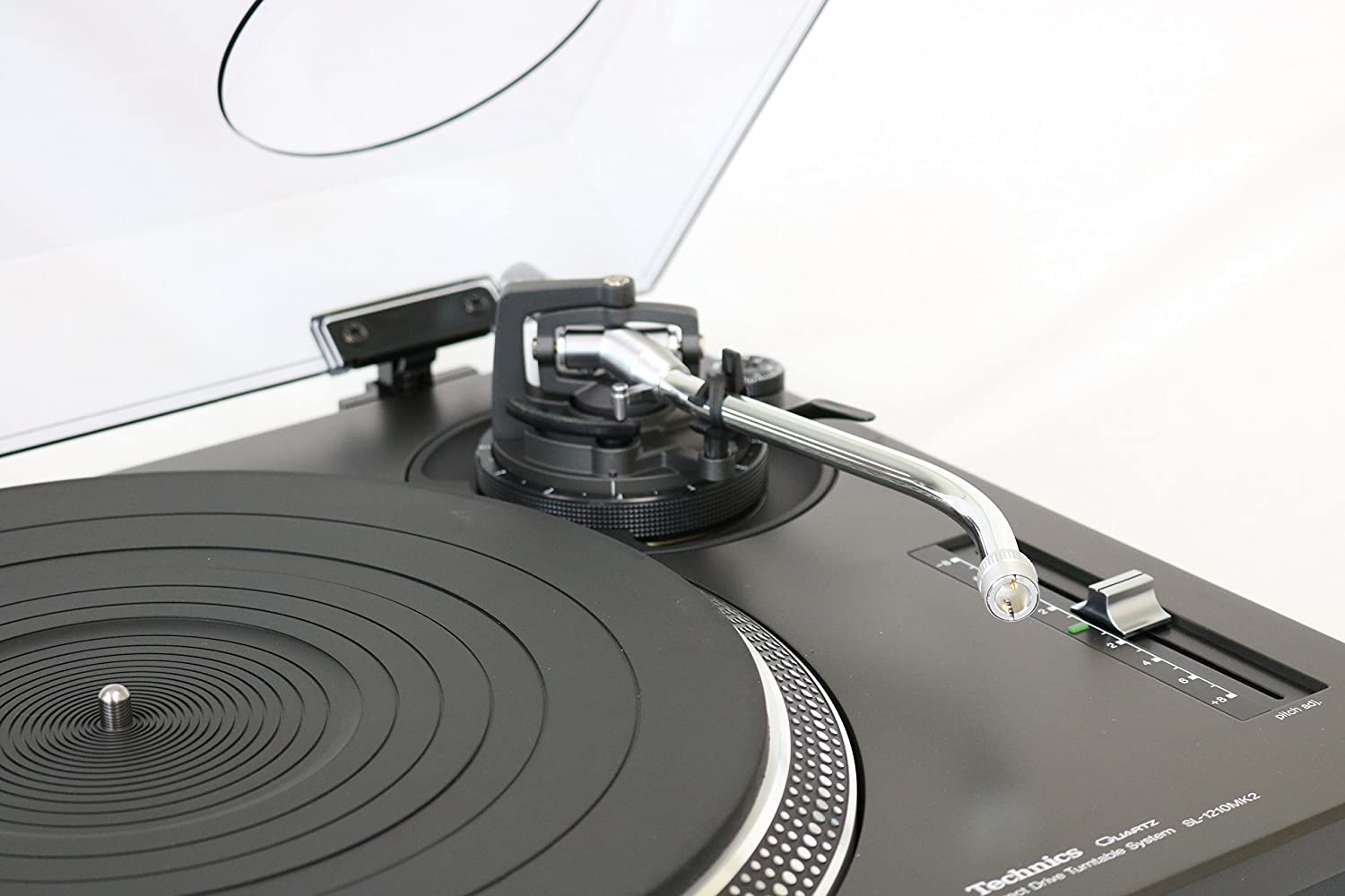 8 Best DJ Turntables (Guide & Reviews) - GlobalDJsGuide